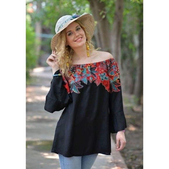 Avani Del Amour | Tops | Avani Del Amour Size Small Fall Foliage Off ...